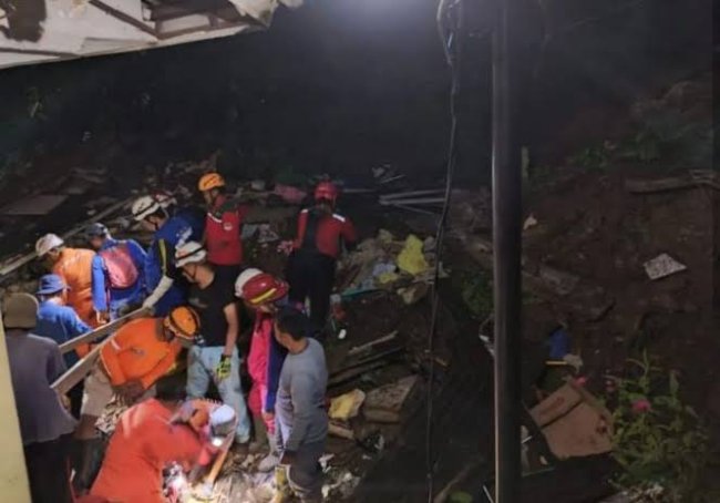 Empat Korban Longsor di Bogor Belum Ditemukan | Arrahmah.id